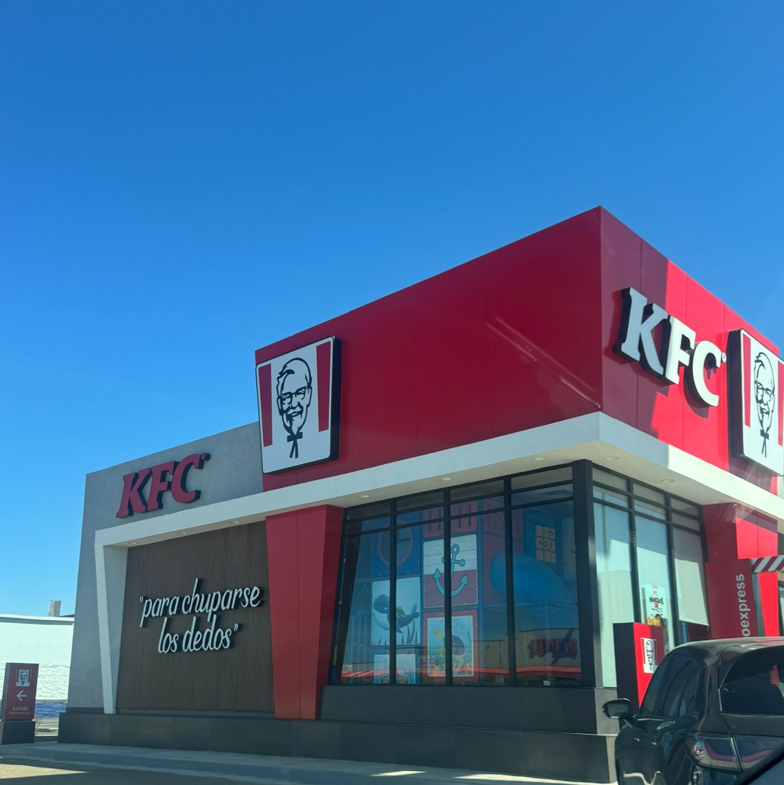 KFC en Rosarito no puede abrir: detectan múltiples faltas